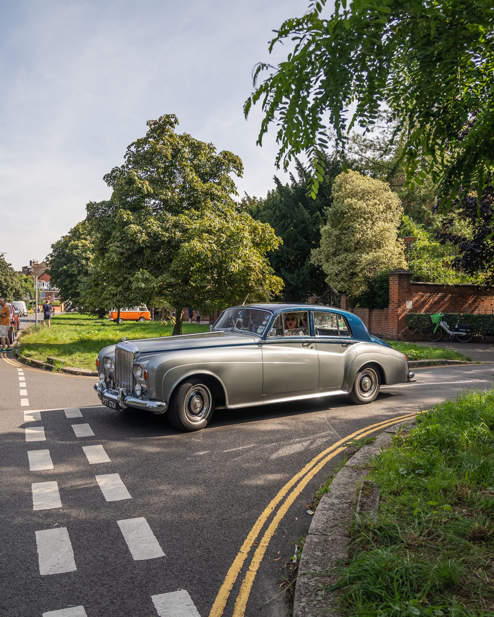 The Classic Cars of Wimbledon Common's Southside Hustle
